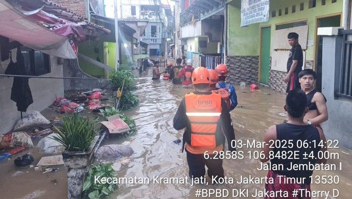 38 RT di Jakarta Terendam Banjir, Tinggi Air Ada yang Capai 3,7 Meter