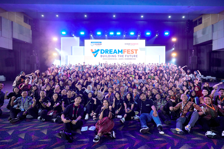 Bertahan dan Bersaing: Kunci Sukses Generasi Muda di Era Kompleks