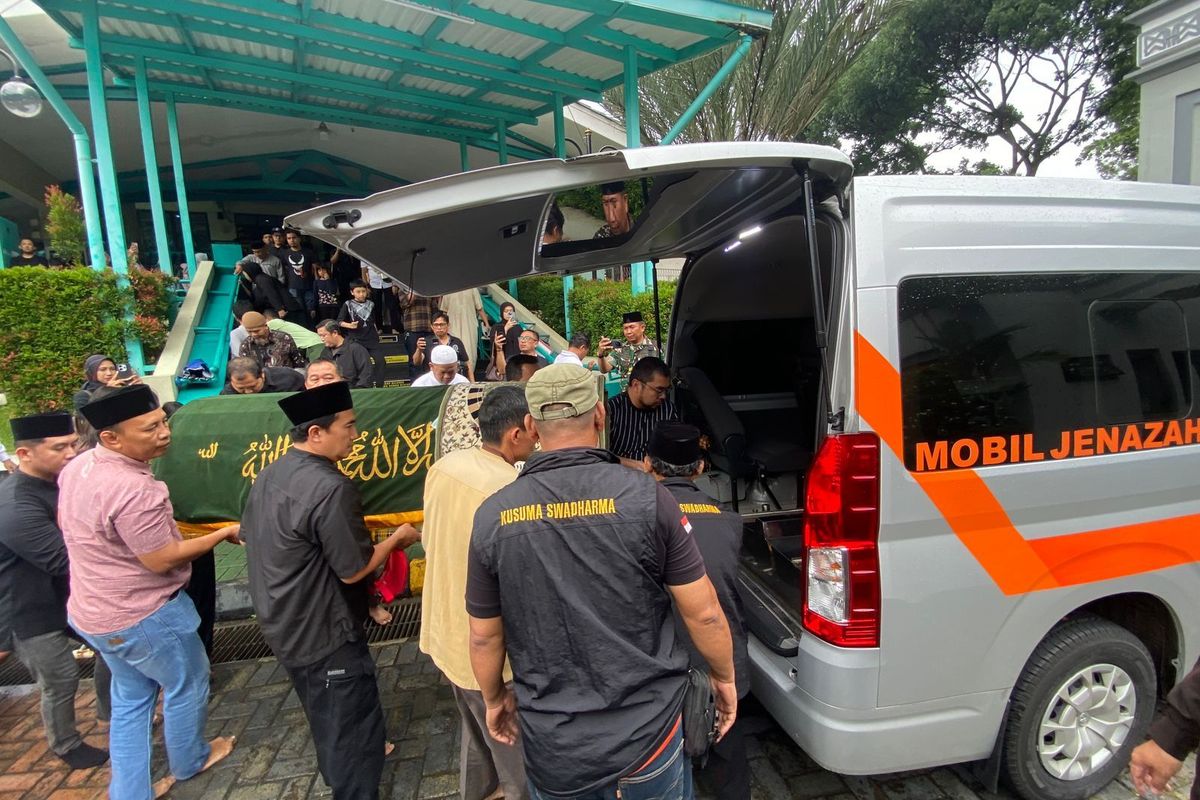 Jenazah Antasari Azhar Menuju San Diego Hills, Prosesi Pemakaman ...