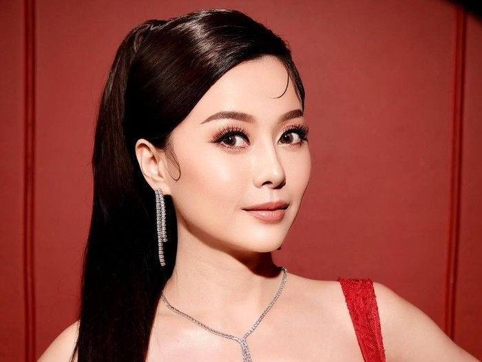 Khaty Cai: Influencer Berprestasi yang Disebut Mirip Fan Bingbing