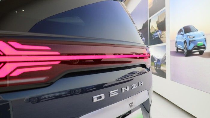 BYD Luncurkan Merek Premium Denza di Indonesia: Denza D9 Siap Ramaikan Pasar MPV Listrik