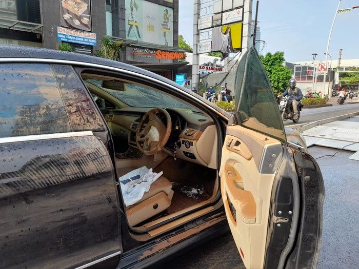 Hati-Hati! Ini 7 Ciri Mobil Bekas Terendam Banjir yang Harus Kamu Hindari