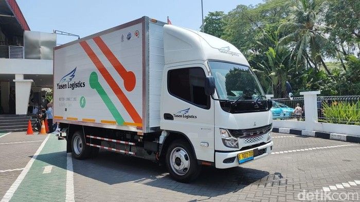 Truk Listrik Fuso eCanter Belum Bisa Beroperasi di IKN, Ini Alasannya
